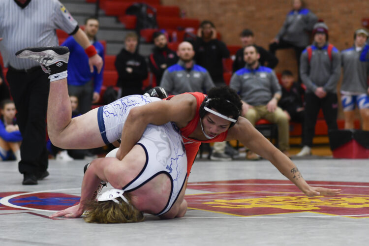 Williamsport has 7 wrestlers qualify for regionals, Shore has four at ...